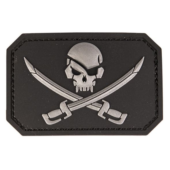 Mil-Tec – PVC Swords Skull 3D Velcro Patch (zwart) - airsoftneeds.nl